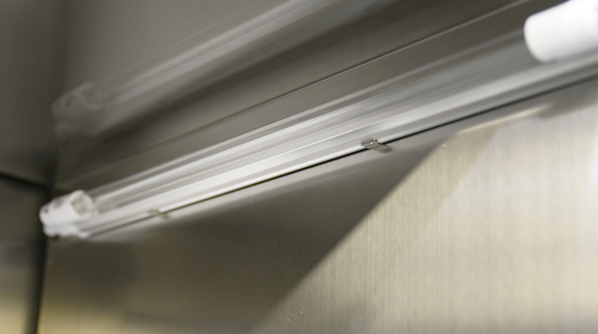 BioShift® Pass-Through UV-C Chamber – Small - Aura